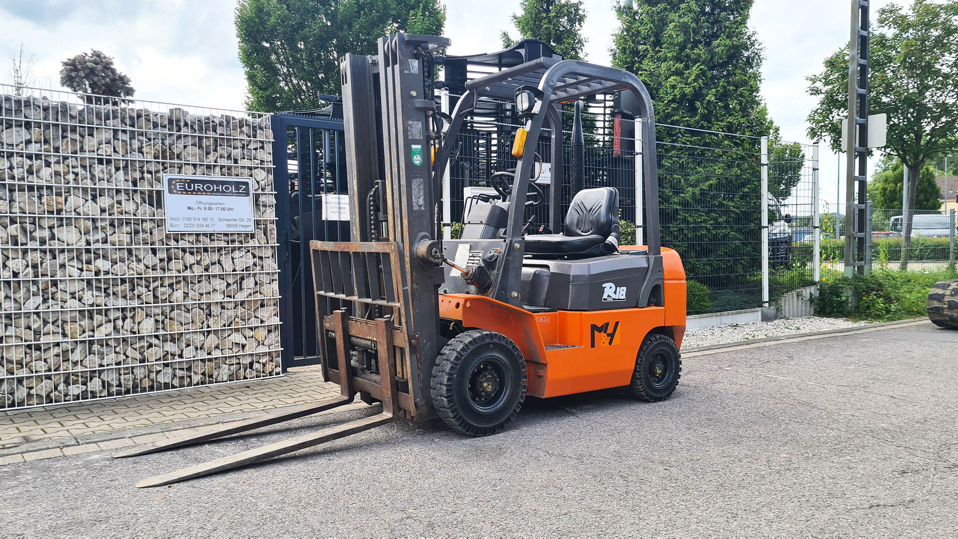M&H CPCD 18 R Diesel Forklift - Forkify