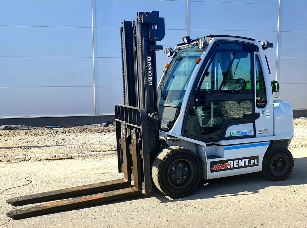 UniCarriers DX 32 Diesel Forklift - Forkify